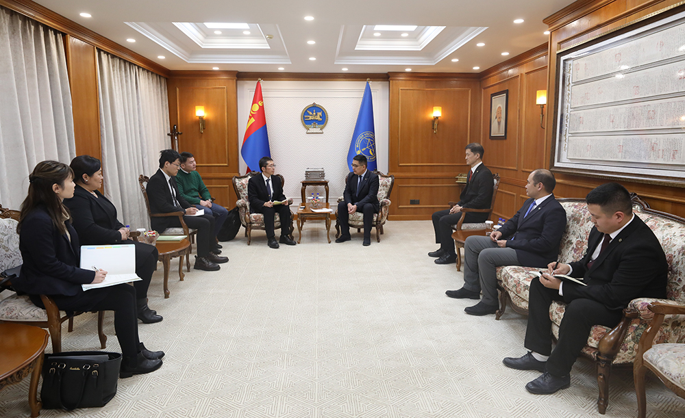 Гэмт хэргийг хөөн хэлэлцэх хугацааны асуудлыг хүний эрхийн үүднээс авч үзэх нь